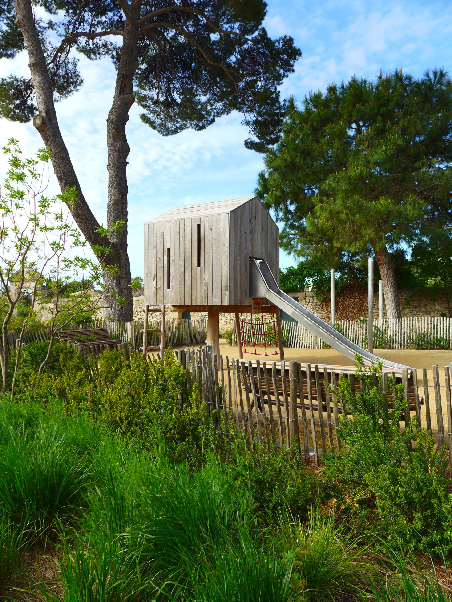 Promenade des Pins - ESKIS